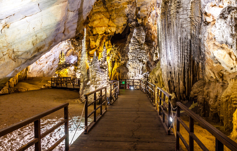 2-Day DMZ, Tunnels, and Caves Tour | Maika Tours